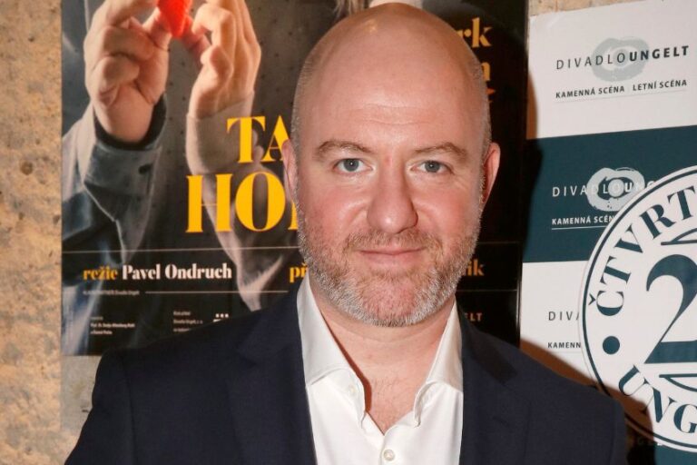 Jan Holík hraje většinou role drsňáků. Přitom má i nesporný komediální ...